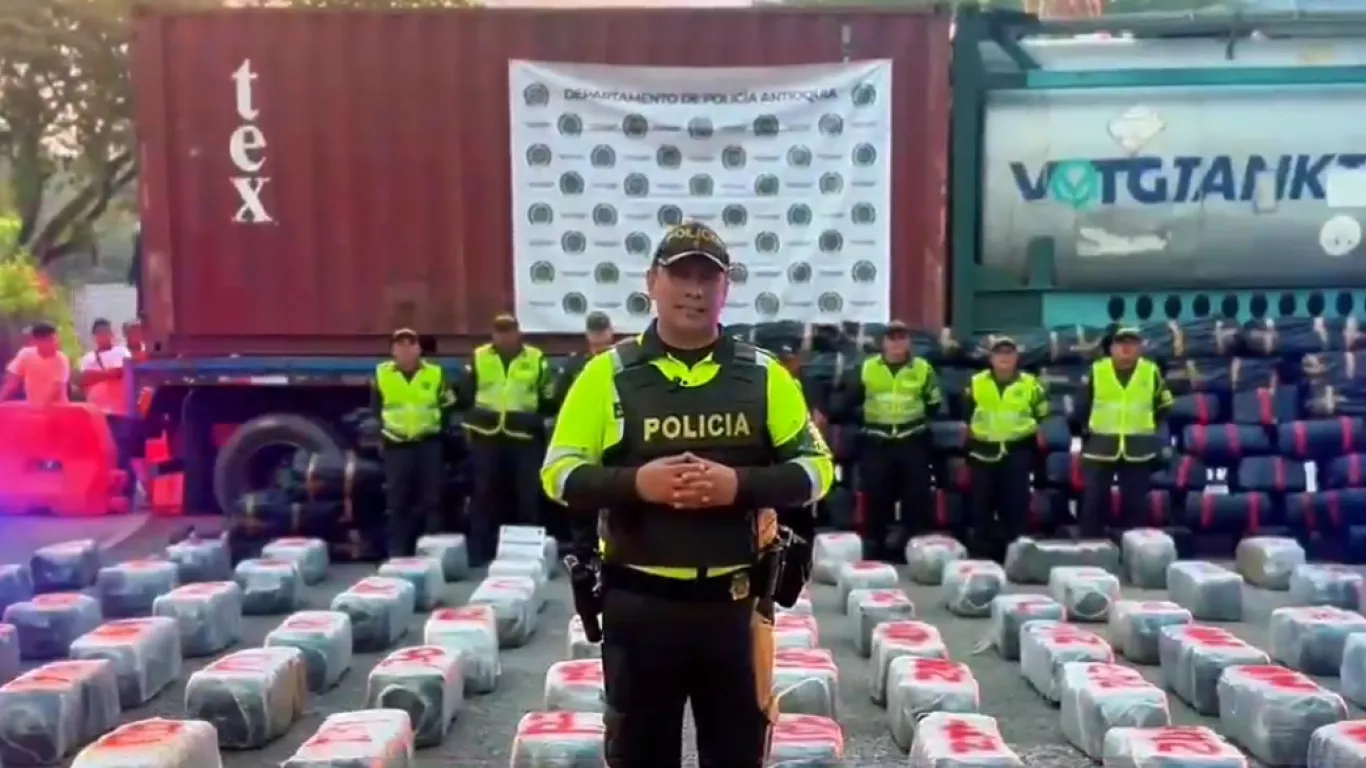 Golpe al narcotráfico: incautan más de 5 toneladas de marihuana en la vía Cali-Medellín